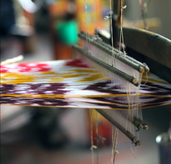 The colors of the Khan-atlas | Uzbekistan Travel