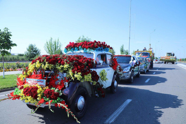 Traditional Namangan flower festival will be held at the end of May ...